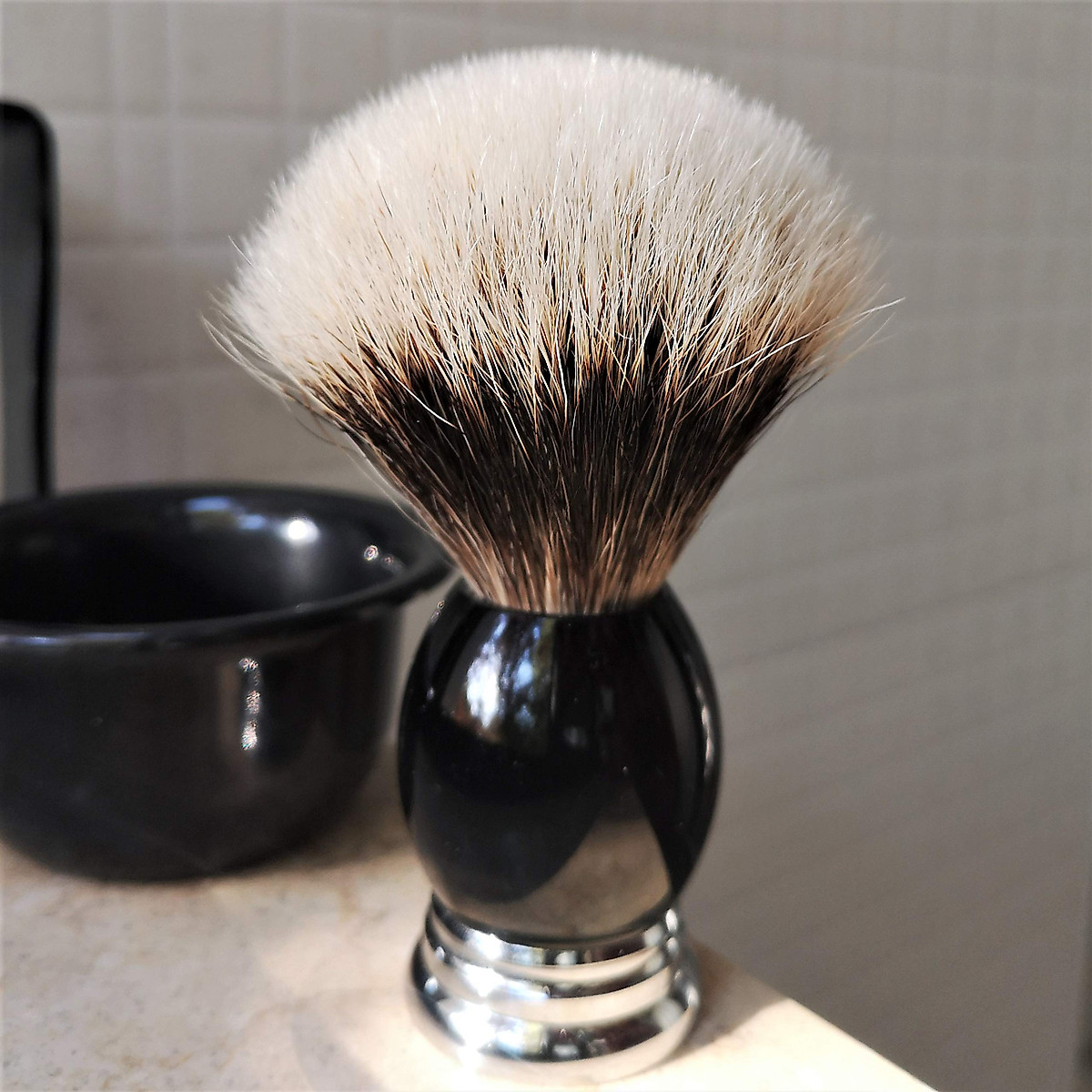 Je&Co 100% Fine Silvertip Badger Bristle Shaving Brush, With Heavy Weight Resin Base (Curved Top)