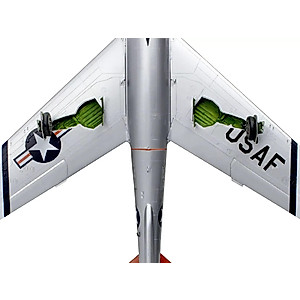 Revell 85-5996 Republic F-84F Thunderstreak Thunderbirds 1:48 Scale 75-Piece Skill Level 4 Model Airplane Building Kit