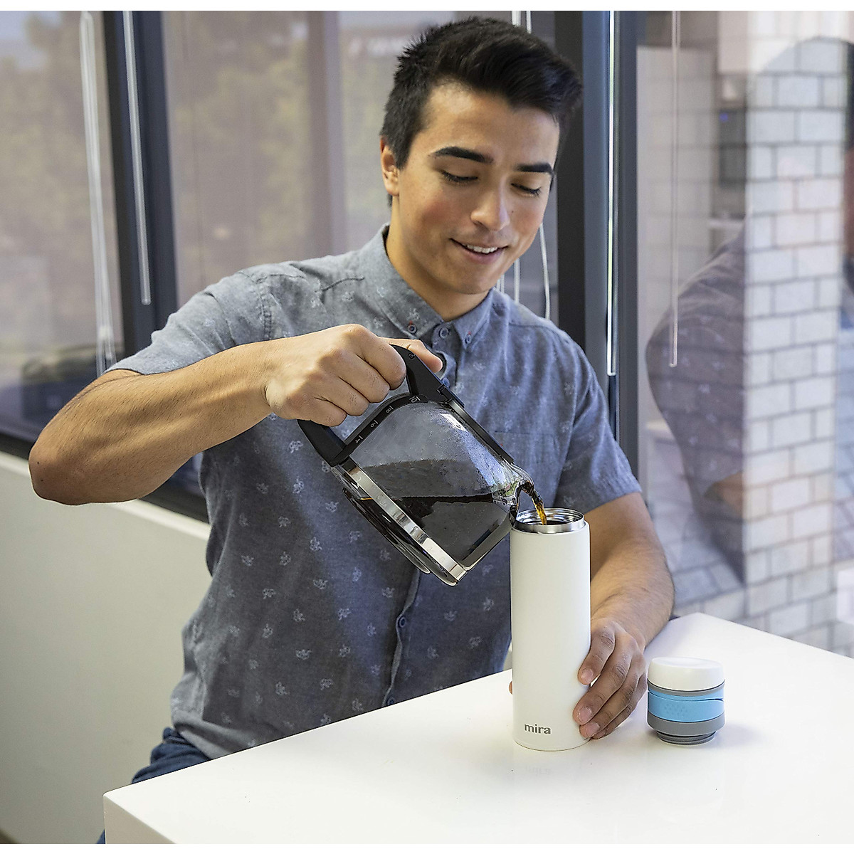 MIRA 16 oz Lightweight Insulated Travel Mug for Coffee, Tea - Stainless Steel One Touch Lid Tumbler - Keeps Hot or Cold - White