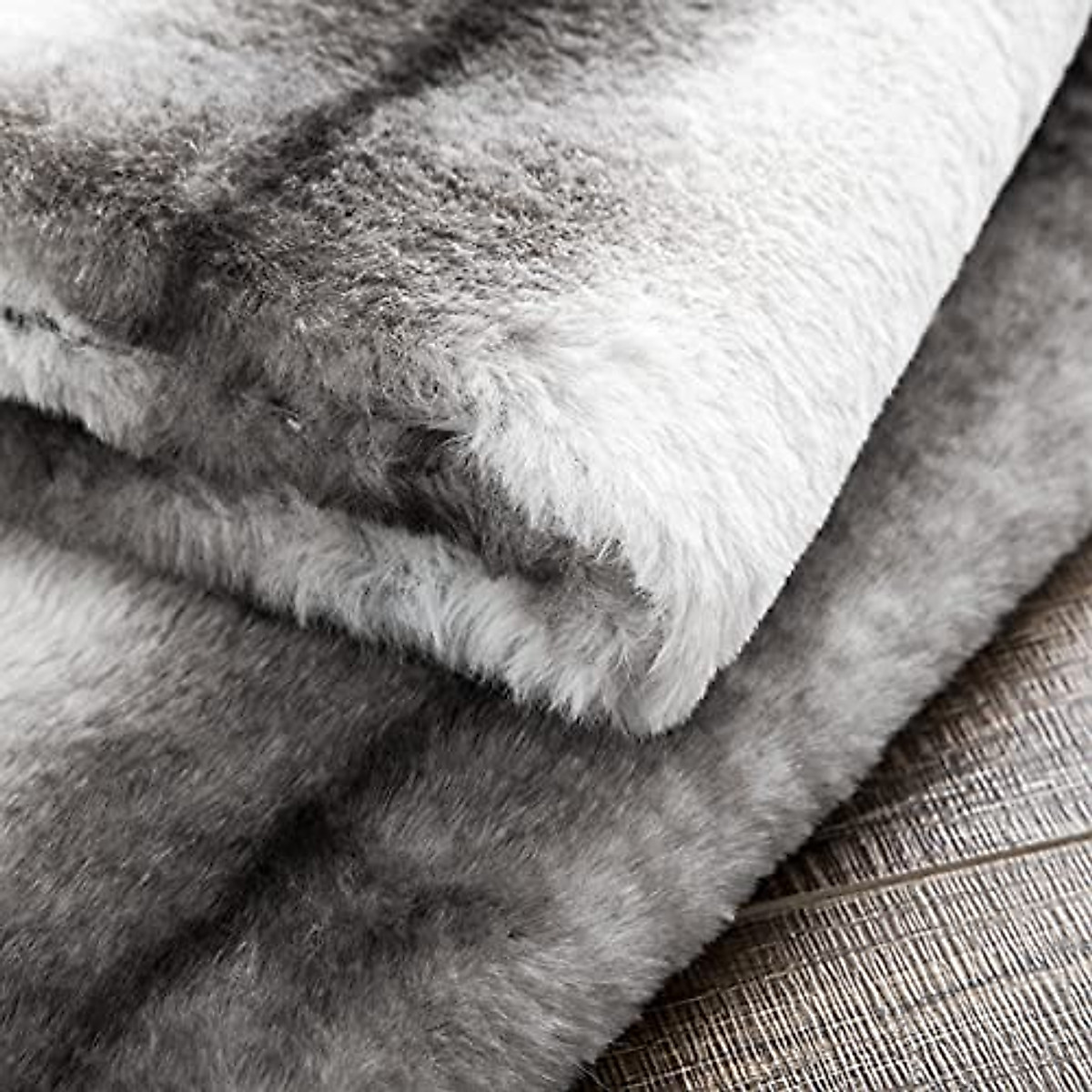 Double Sided Faux Fur Throw Blanket Silky Soft Oversized Afghan Machine Washable, Grey Striped Mink Chinchilla Shadow Fox (Charcoal, 60Wx70L)