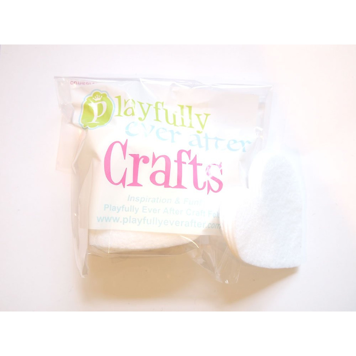 Playfully Ever After 3 Inch 28pc Felt Hearts (White)