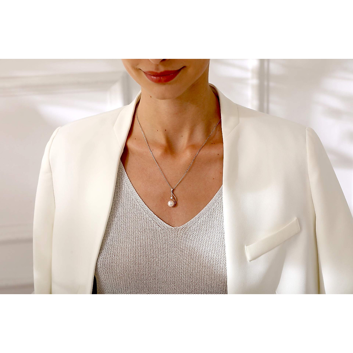 CHAULRI Genuine Premium AAA Top Grade 9-10mm Cultured White Pearl Pendant Necklace 18K Gold Plated 925 Silver - Gifts for Women for Her Wife Mom Daughter (White, gold-plated-silver)