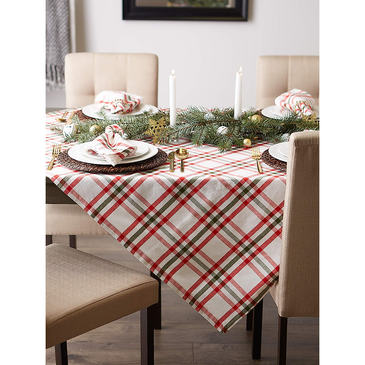 DII Jolly Christmas Tree Collection Holiday Table & Kitchen Décor, Tablecloth, 70" Round, Christmas Plaid
