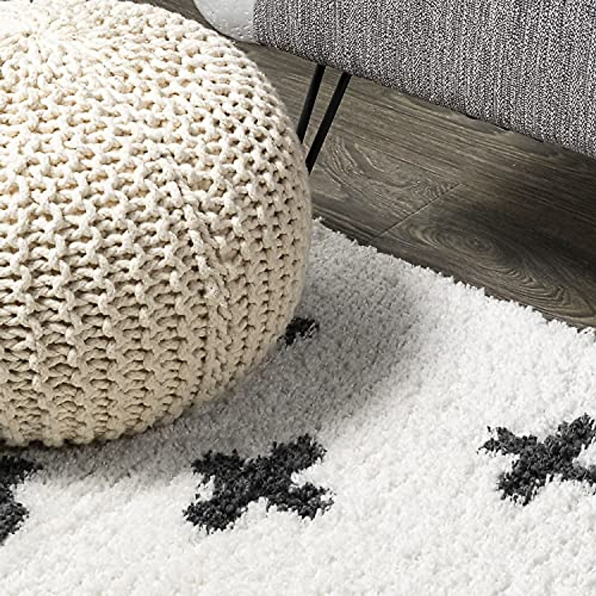 JONATHAN Y MOH403A-3 Cristo Berber Geometric Shag Indoor Area-Rug Bohemian Contemporary Easy-Cleaning Bedroom Kitchen Living Room Non Shedding, 3 X 5, White/Black