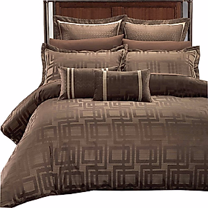 Wholesale Beddings Luxury Janet 7PC Queen Size Duvet Covers Set. Incudes: One Duvet Cover, Two Pillow Shams,Two Euro Shams and Two Decorative Pillows 100% Polyester Jacquard.