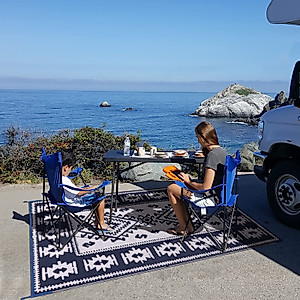 Carvapet Outdoor Reversible Rugs Waterproof Plastic Straw Area Rug Portable Non Slip Bohemia Style PP Mat for Picnic, RV, Patio, Camping, Decking, Trailers, Navy&White, 5’x8’