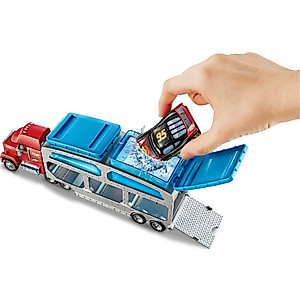 Mattel Disney and Pixar Cars Mack Toy Truck & Lightning McQueen Color-Change Car, Dip & Dunk Trailer with 2 Levels & 2 Water Tanks