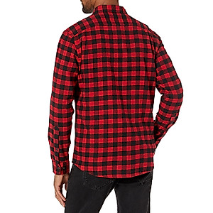 Amazon Essentials Men's Flannel Shirts Long Sleeve, Slim-Fit Button Down Plaid, Black Red Buffalo Plaid, Large