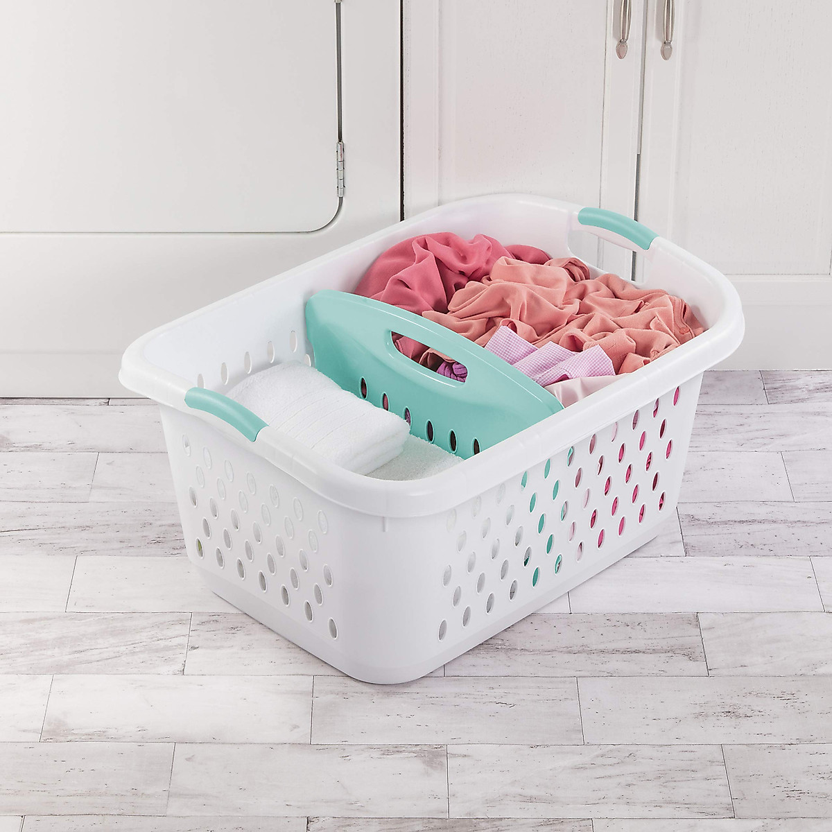 Sterilite 12138004 Laundry Basket 2.2 Bushel White Aqua Chrome Handles/Divider (Pack of 4)