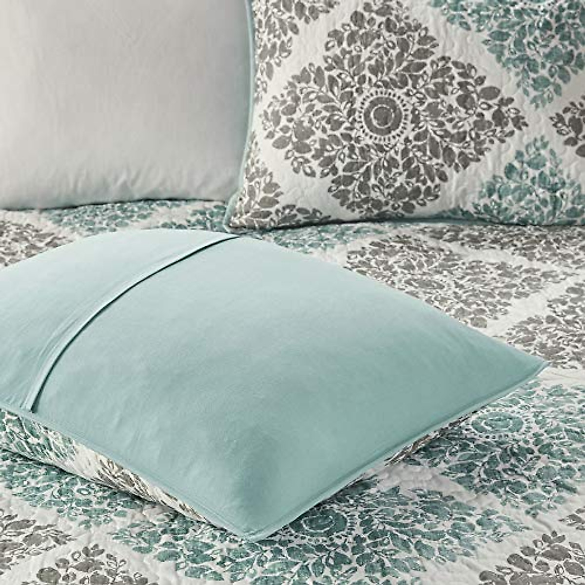 Madison Park Claire Quilt Modern Design - All Season, Breathable Coverlet Lightweight Bedding Set, Matching Shams, Decorative Pillow, King/Cal King (104 in x 94 in), Diamond Aqua 6 Piece