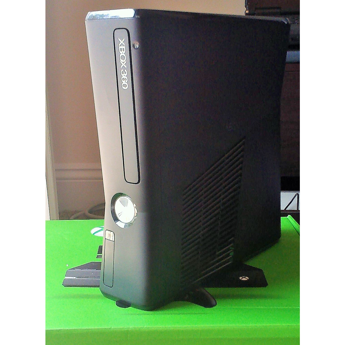 Microsoft Xbox 360 S 250GB System Kinect Bundle