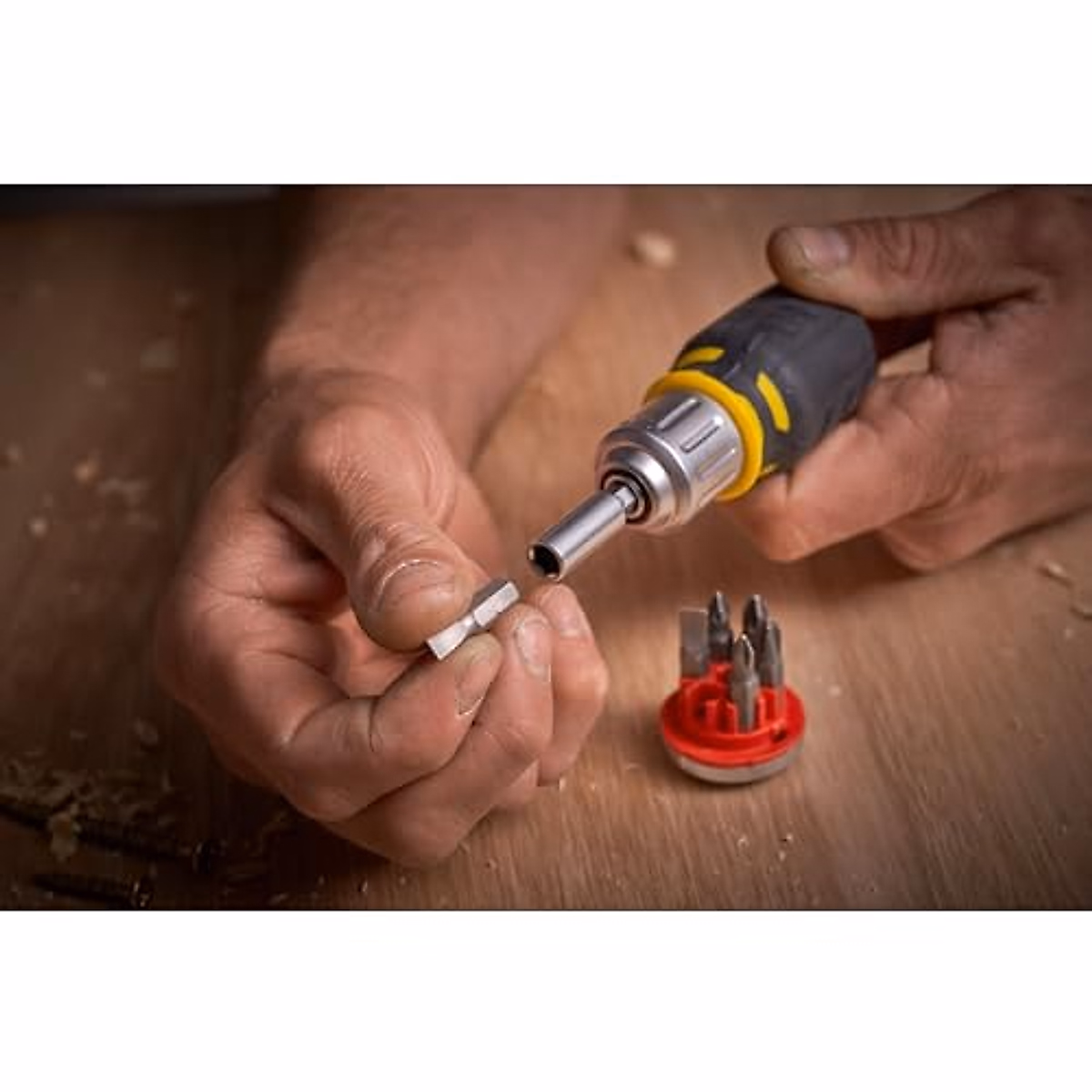 Stanley FMHT0-62688 Bit-Screwdriver with 6 Bits PH/PZ, Black/Yellow