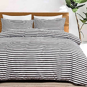 Nanko White and Grey Striped Queen Size Comforter Set, Print Pattern Soft Reversible Down Alternative Quilted Duvet Insert Bed Sets, Bedding Sets in a Bag for Women Men Teen, 88 x 90 Bed Sets Gray