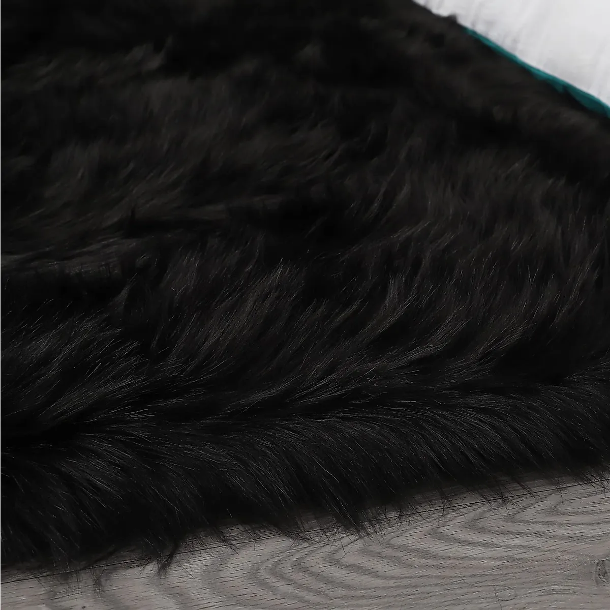 7 x 5 Feet Luxury Shag Area Rug,Rectangle Plush Fuzzy Rugs,Ultra Soft Fluffy Faux Fur Sheepskin Area Rug,Non-Slip Shaggy Furry Carpets for Boys/Girls Room Bedroom (Black, 7x5Feet)