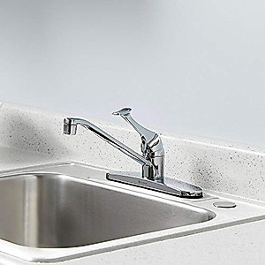 Single-Handle Standard Kitchen Faucet in Chrome