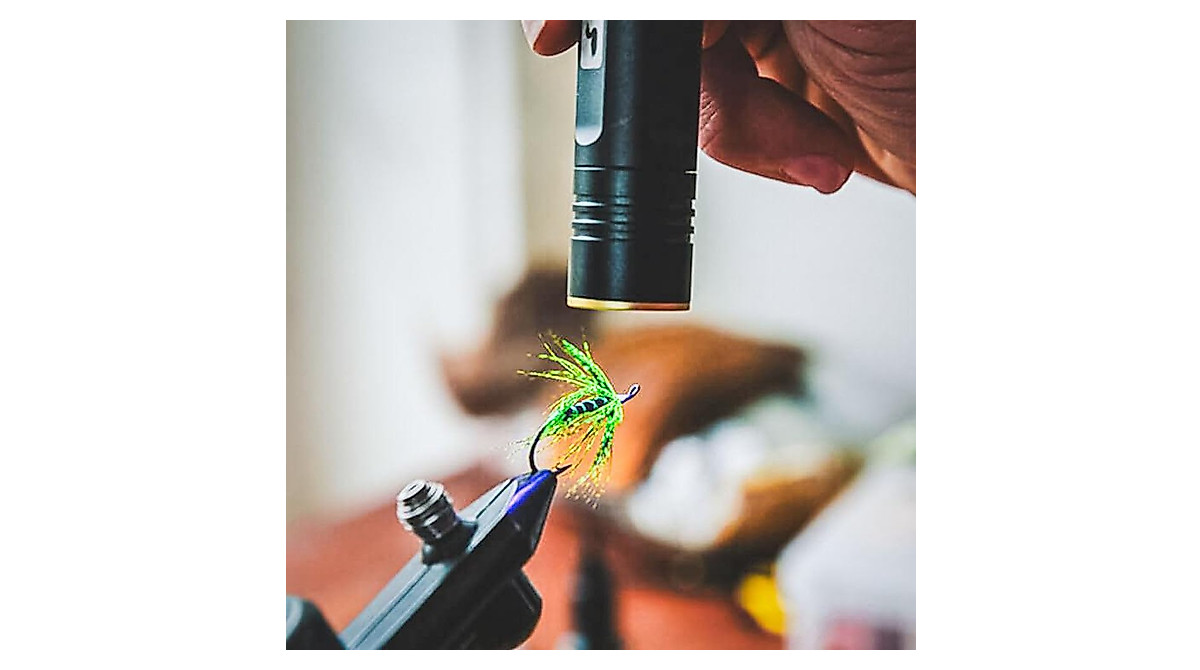 Loon Outdoors UV Bench Light - Quick Curing Solution