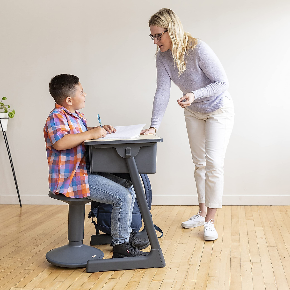 ECR4Kids Cave Open Front Desk with Plastic Book Box, Classroom Furniture, Maple/Black