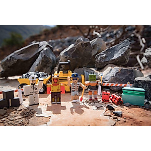 Roblox Action Collection - Operation TNT Playset [Includes Exclusive Virtual Item]