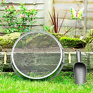 IDSWorld Galvanized Garden Sieve Compost Dirt Soil Shifter Round Riddle Screen Pan Strong Mesh Wooden Handles with Plastic Gardening Scoop