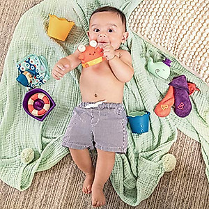 B. toys- B. baby– Baby Bath Toys –Baby Toddler Bath Tub Starter Kit (11-Pcs) For Kids- Wee B. Splashy- 0 months +