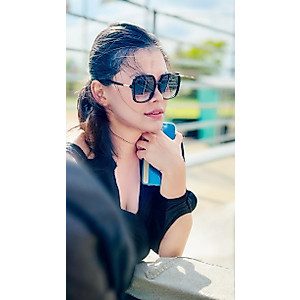 The Fresh Women's Oversized Square Jackie O Hybrid Butterfly Fashion Sunglasses - Exquisite Packaging (730003- Black, Gradient Black)