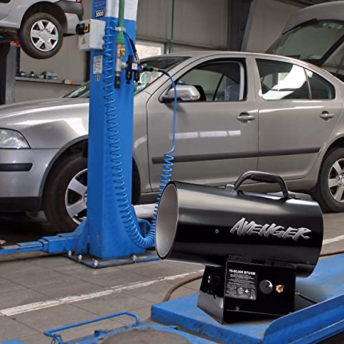 Avenger Portable Forced Air Propane Heater - 60,000 BTU - Model# FBDFA60V-R (Renewed)