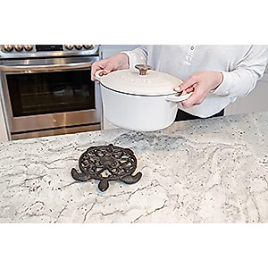 gasaré, Trivet for Hot Dishes, Pots and Pans, Metal Trivet, Sea Turtle Design, Cast Iron, Rubber Feet Caps, Ring Hanger, 8 ½ x 7 Inches, Brown Finish, 1 Unit