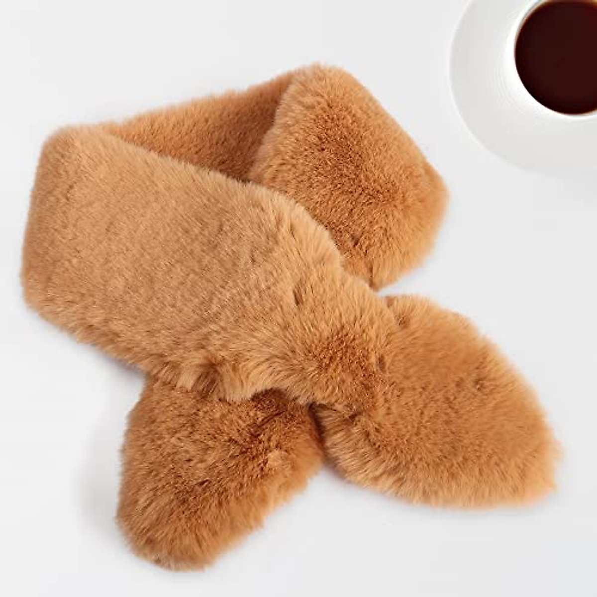 YAODHAOD Dog Scarf Winter Warm Plush Pet Dog Bandana Soft Dog Scarves Accessories Christmas Holiday Festive Clothes Outfits (Brown, Tail Triangle)