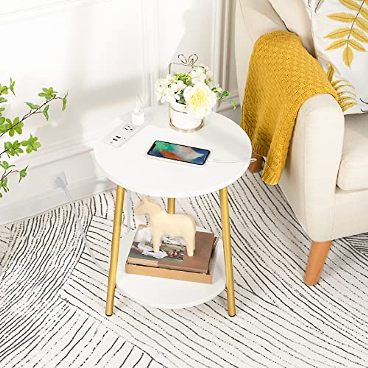 HOOBRO Round End Table with Charging Station, 2-Tier Small Side Table, Circle Accent Table for Living Room, Bedroom, White and Gold DW671BZ01