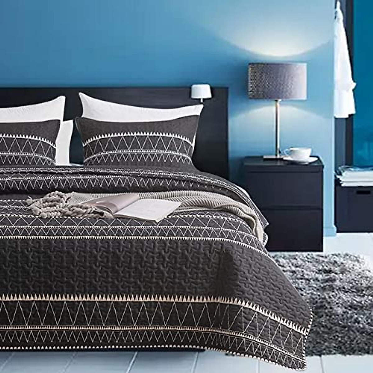 Homuno Black Quilt Set Queen Size 3-Piece Set (90 x 96 Inches), Bohemian Style All-Season Lightweight Reversible Microfiber Bedspread Set (1 Piece Quilt Set, 2 Pieces Pillowcase)
