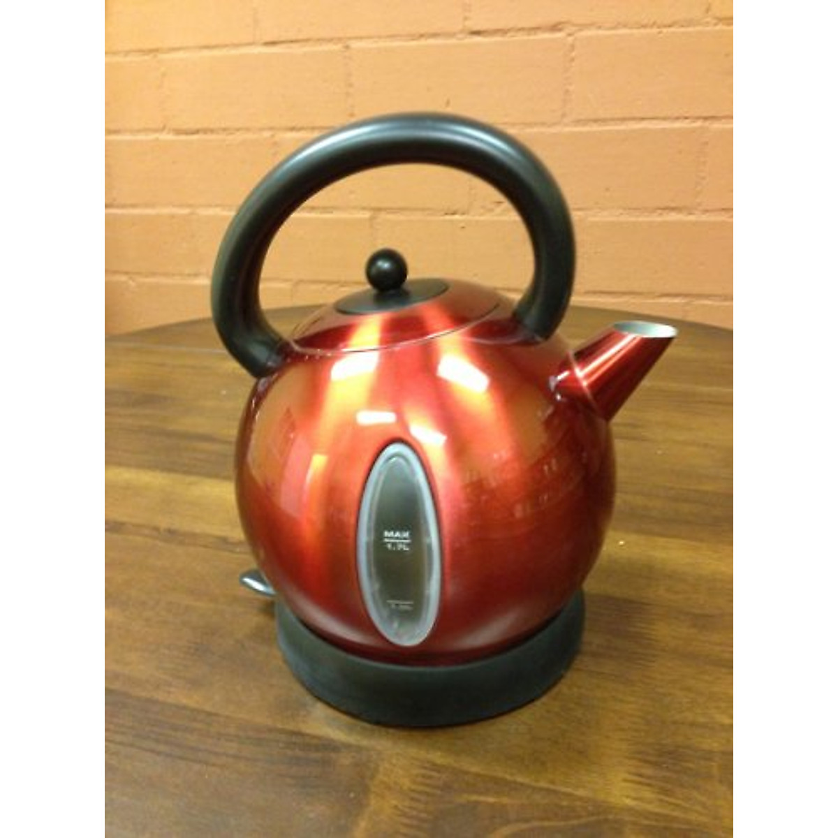 Black & Decker CK1500R Cordless Electric Dome Kettle, Red