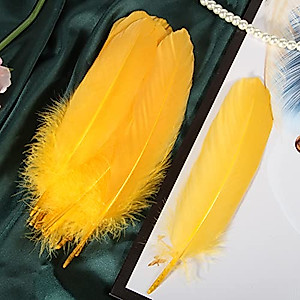 THARAHT 120pcs Golden Yellow Goose Feathers Natural bulk 6-8 inch 15-20cm for Crafts DIY Cosplay Wedding Party Halloween Decoration Goose Nagoire Feathers
