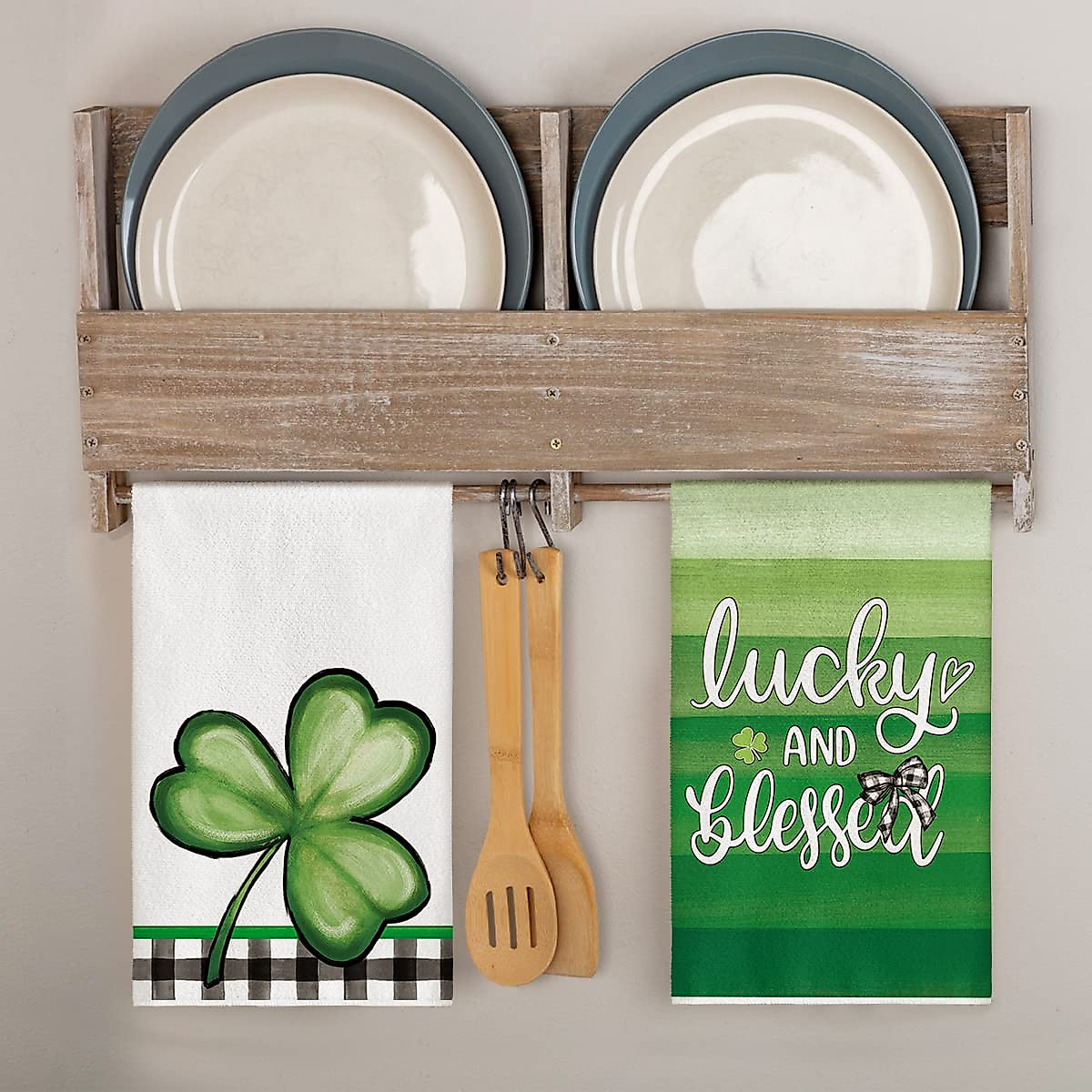 Artoid Mode Green Lucky and Blessed Clover Shamrock St. Patrick's Day Kitchen Towels Dish Towels, 18x26 Inch Seasonal Decoration Hand Towels Set of 2