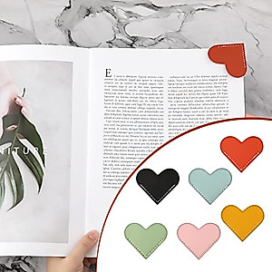 6Pcs Leather Heart Bookmark, 6x5cm/2.4x1.96inch Corner Bookmarks Cute Bookmark Handmade Heart Bookmark Accessories for Women Book Lovers Present (Multicolored Color)