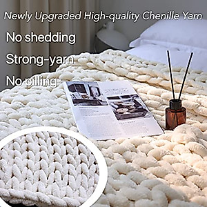 Maetoow Chenille Chunky Knit Blanket Throw （40×50 Inch）, Handmade Warm & Cozy Blanket Couch, Bed, Home Decor, Soft Breathable Fleece Banket, Christmas Thick and Giant Yarn Throws, Cream
