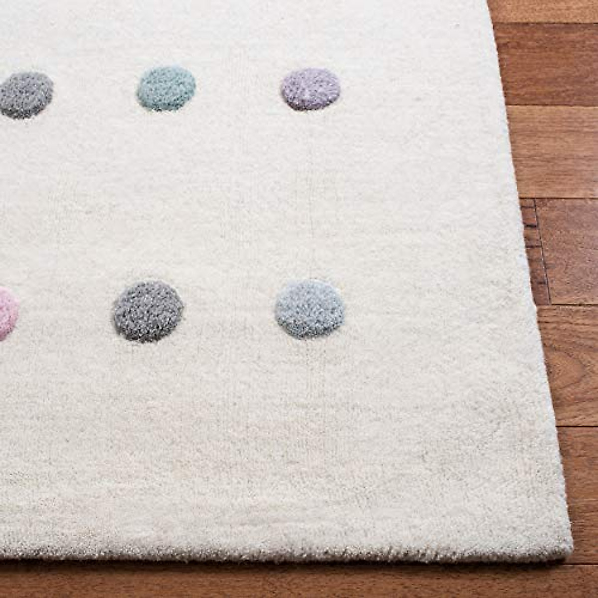 SAFAVIEH Kids Collection 5' x 8' Ivory SFK805A Handmade Polka Dot Wool Area Rug