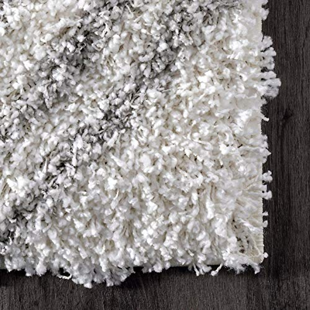 nuLOOM Iola Geometric Shag Area Rug, 6' 7" x 9', White