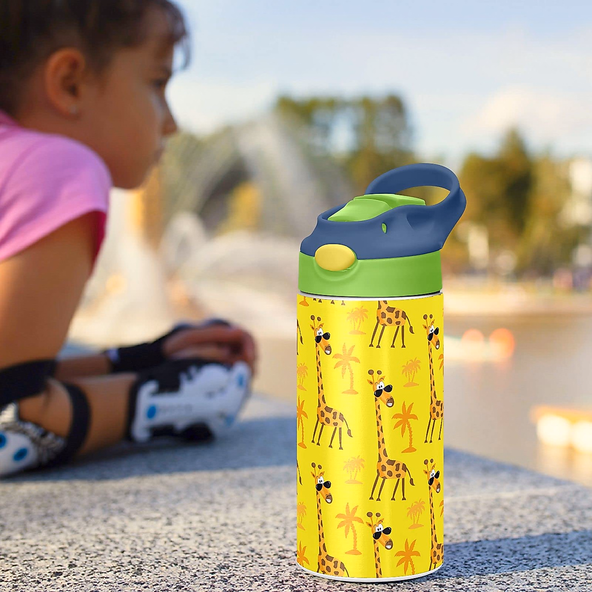 ALAZA Cute Cartoon Giraffe on Yellow Background Kids Water Bottles with Lids Straw Insulated Stainless Steel Water Bottles Double Walled Leakproof Tumbler Travel Cup for Girls Boys Toddlers 12 oz / 35