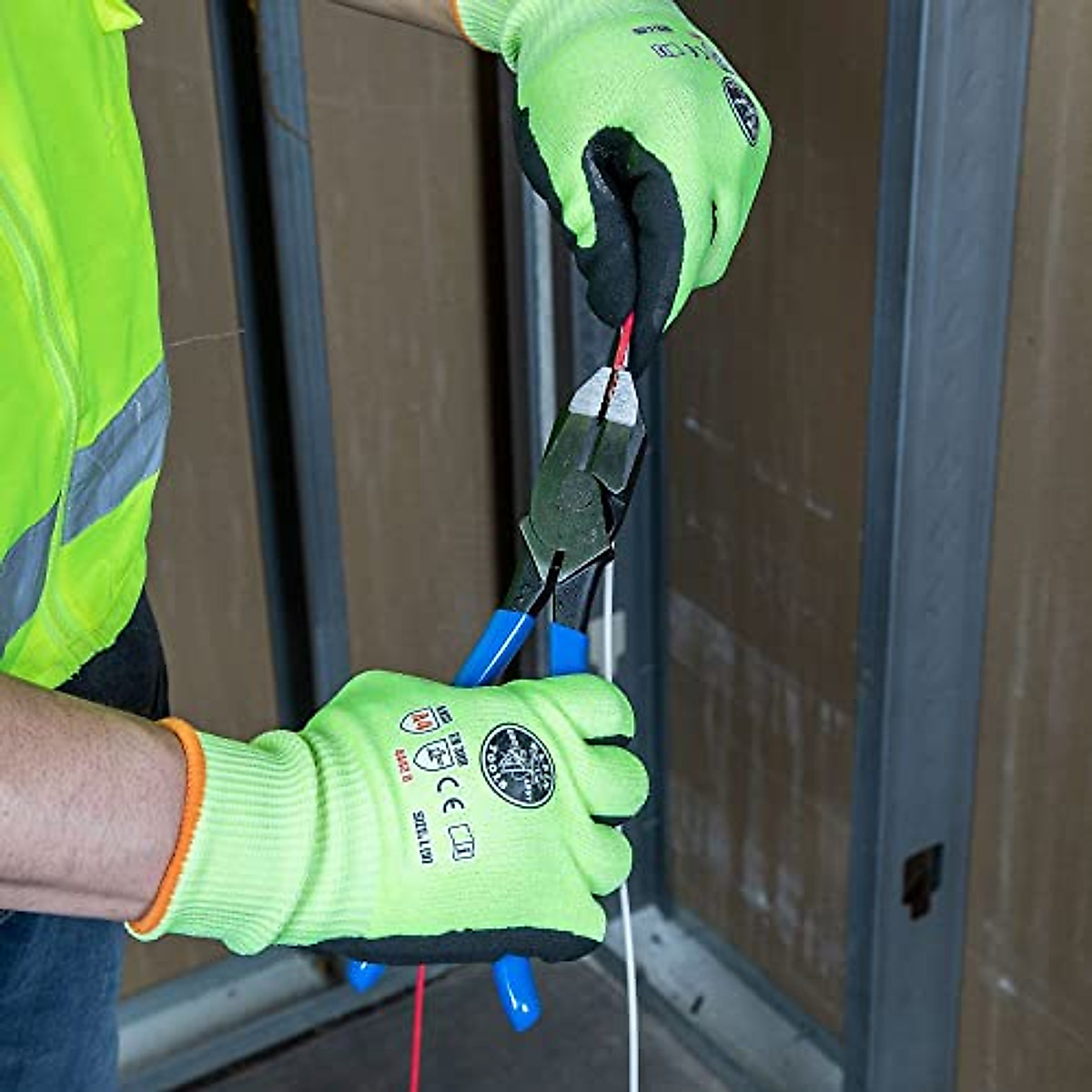 Klein Tools D2000-9ST Pliers, Side Cutters are Heavy-Duty 9-Inch Ironworker Pliers for Rebar, ACSR, Screws, Nails and Most Hardened Wire