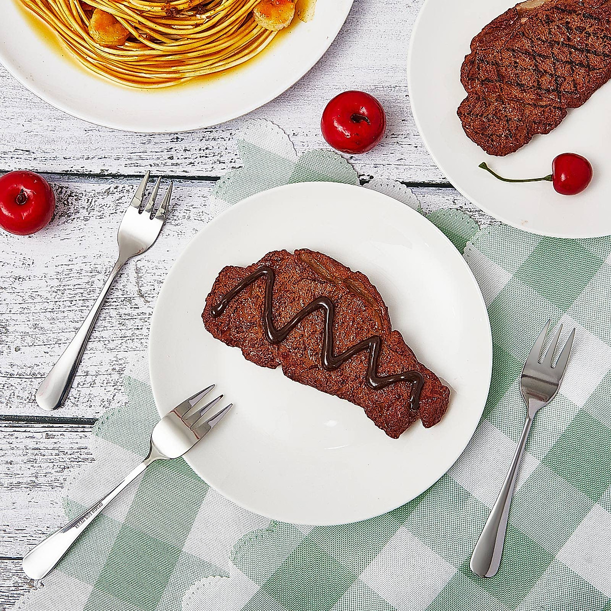 24 Pcs Oyster Fork Appetizer Seafood Forks Portable Stainless Steel 3 Prong Fruit Forks Small Cocktail Salad Dessert Forks for Tasting Crab Escargot Kids Party Travel, 5.5 Inch Silver