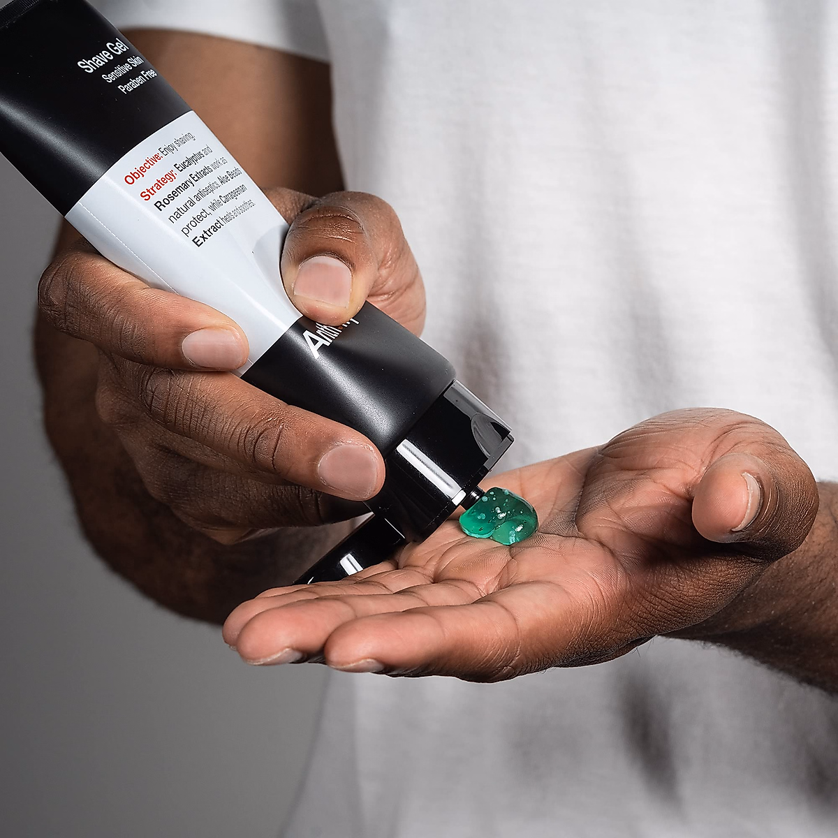 Anthony Shave Gel for Sensitive Skin – Non-Foaming, Soothing Shaving Cream for Men and Women. With Aloe Vera Beads, Eucalyptus, Rosemary and Carrageenan Extract - 6 Fl Oz