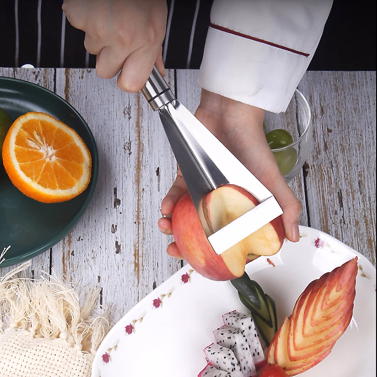 Klyuqoz Fruit Carving Knife, 2 Pack Fruit Cutter, Stainless Steel Vegetable Carving Tools, Triangular Shape DIY Carving Knives for Home Kitchen Platter Tray Decoration（Silver）