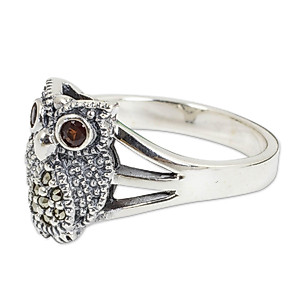 NOVICA Artisan Handmade Marcasite Garnet Cocktail Ring Thai Sterling Silver Grey Red Thailand Animal Themed Birthstone Bird [crownbezel 0.5 in L x 0.4 in W x 0.2 in H Band Width 3 mm W] ' Little