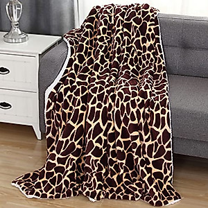 Elegant Comfort Throw Blanket, Reversible Sherpa Flannel, Ultra-Soft, Fuzzy, Cozy and Plush- All Season Lightweight Decorative Throw, 50 x 60 inches, Animal Print Design Sherpa Throw, Giraffe
