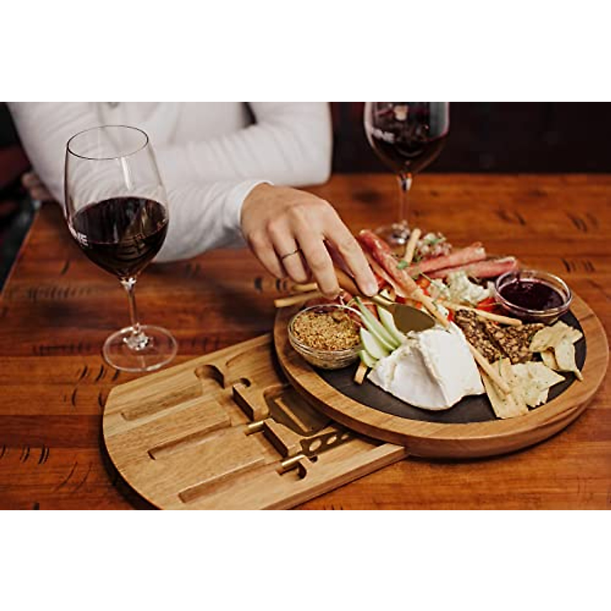 TOSCANA - a Picnic Time brand - Harry Potter Gryffindor Insignia Cheese Board & Knife Set, Charcuterie Board, Serving Platter, (Acacia Wood & Slate Black with Gold Accents)