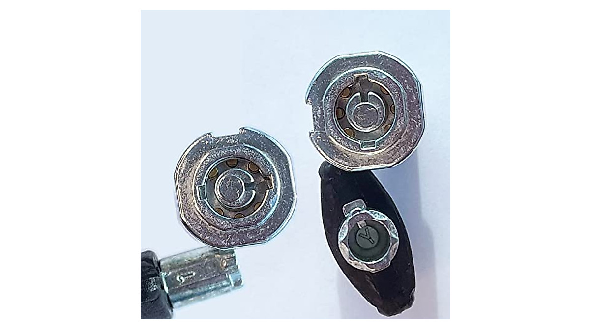 Gumball Machine Lock & Key Set - Durable and Upgradeable