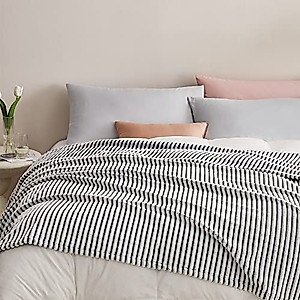 CYMULA Fleece Throw Blanket for Couch: 60"x80" Fall Throw Blanket Twin Size - Cozy, Soft, Warm for Winter - Fuzzy Blanket for Bed - Black and White