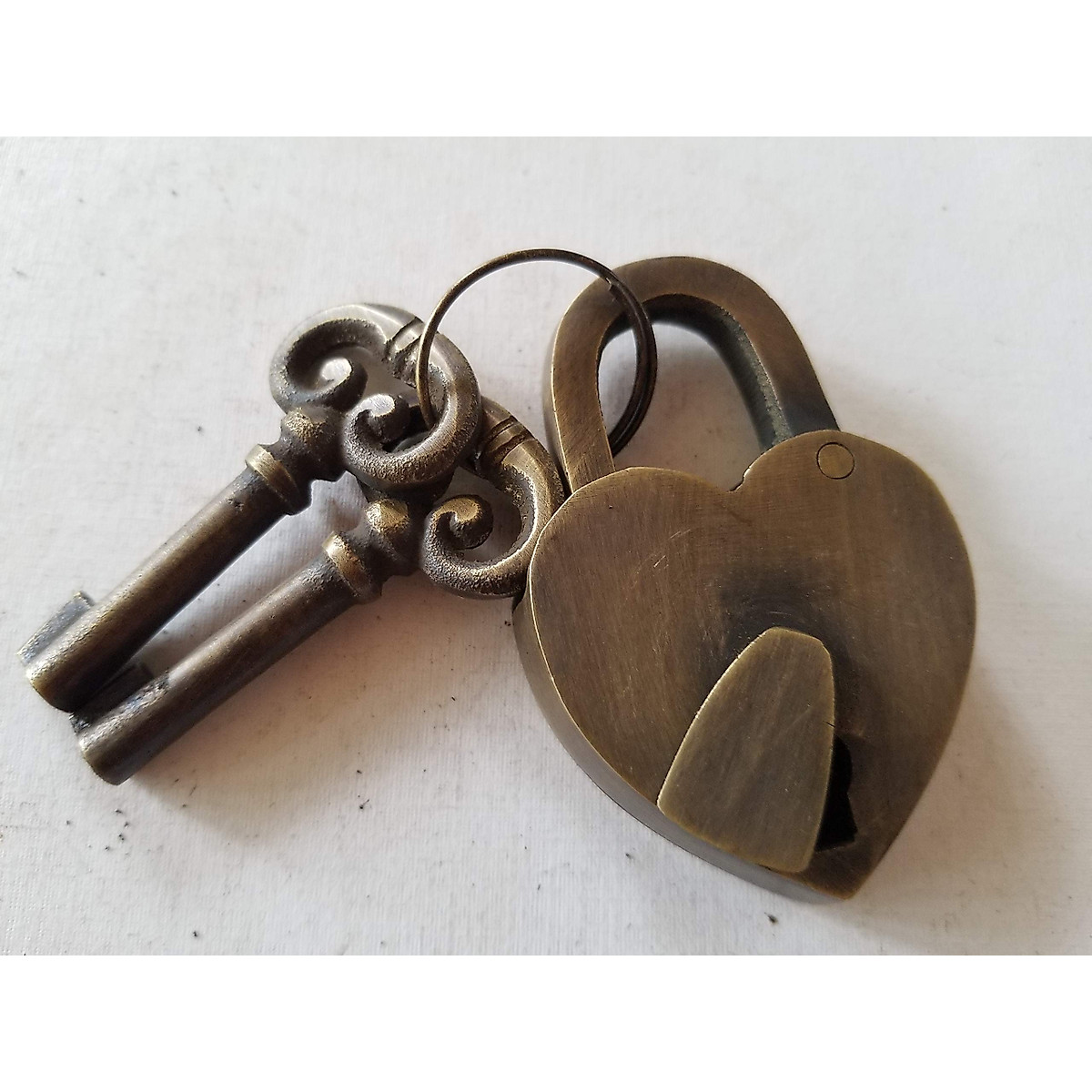 VTG. Small Love Valentines Paris Heart Lock w 2 Skeleton Keys Brass 2 5/8" #L8