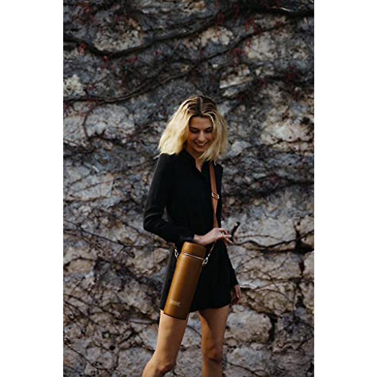 Crawe Full Grain Leather Insulated Water Bottle Crossbody Bag, 17 oz Water Bottle Holder with Strap for Walking, Bottle Carrier, Bottle Sling, Single Wine Bottle Tote, Brown Pebbled Leather, Gift Box