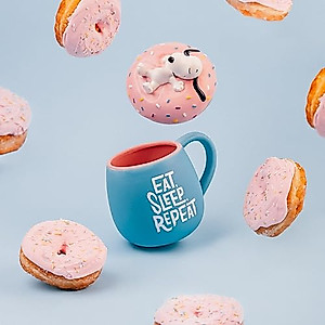 Snoopy Mug with Lid | 50 cl / 500 ml / 16.9 oz - 14.3 x 10.7 x 16.7 cm | Coffee Mug | Tea Mug | Cool Gifts | Snoopy Gifts